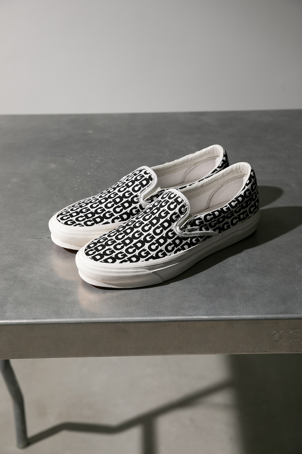 CDG x Vault by Vans 联名鞋款发布 – NOWRE现客