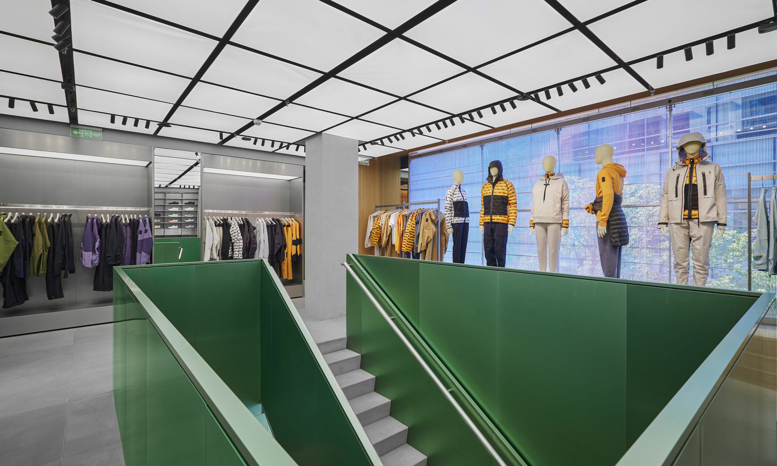 On 昂跑上海新天地直营店正式开业 – NOWRE现客