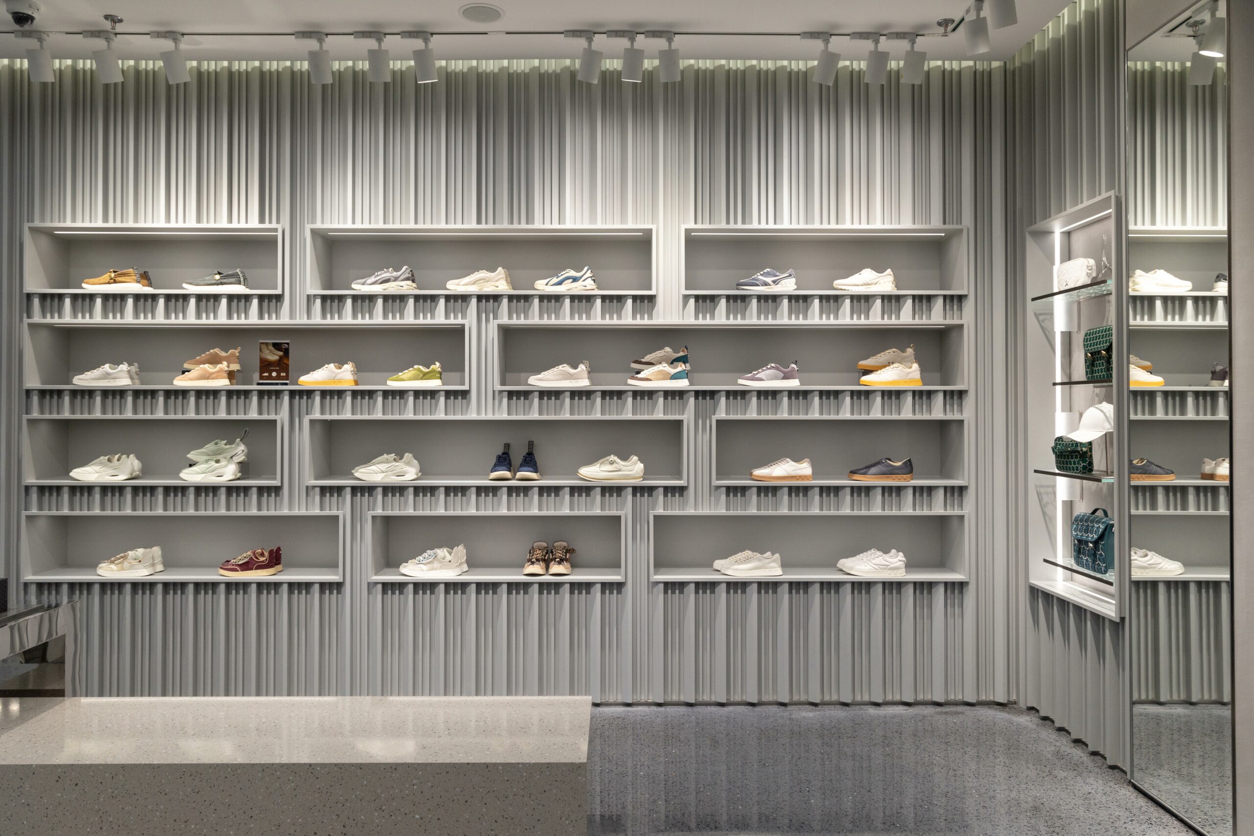 LI-NING 1990 上海首店盛大开幕 – NOWRE现客