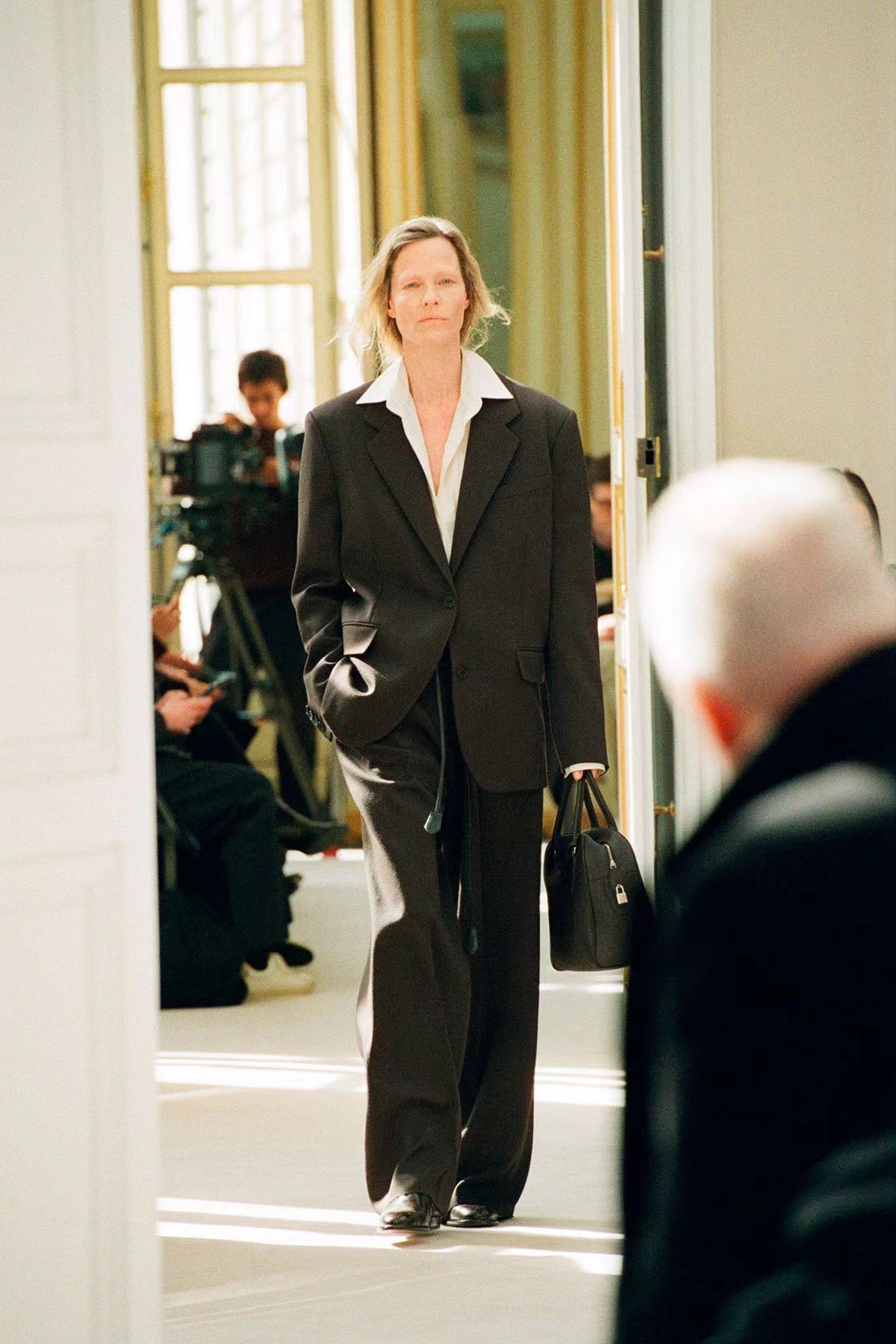 寻找时间的沉淀，The Row 2024 度假系列登场 – NOWRE现客