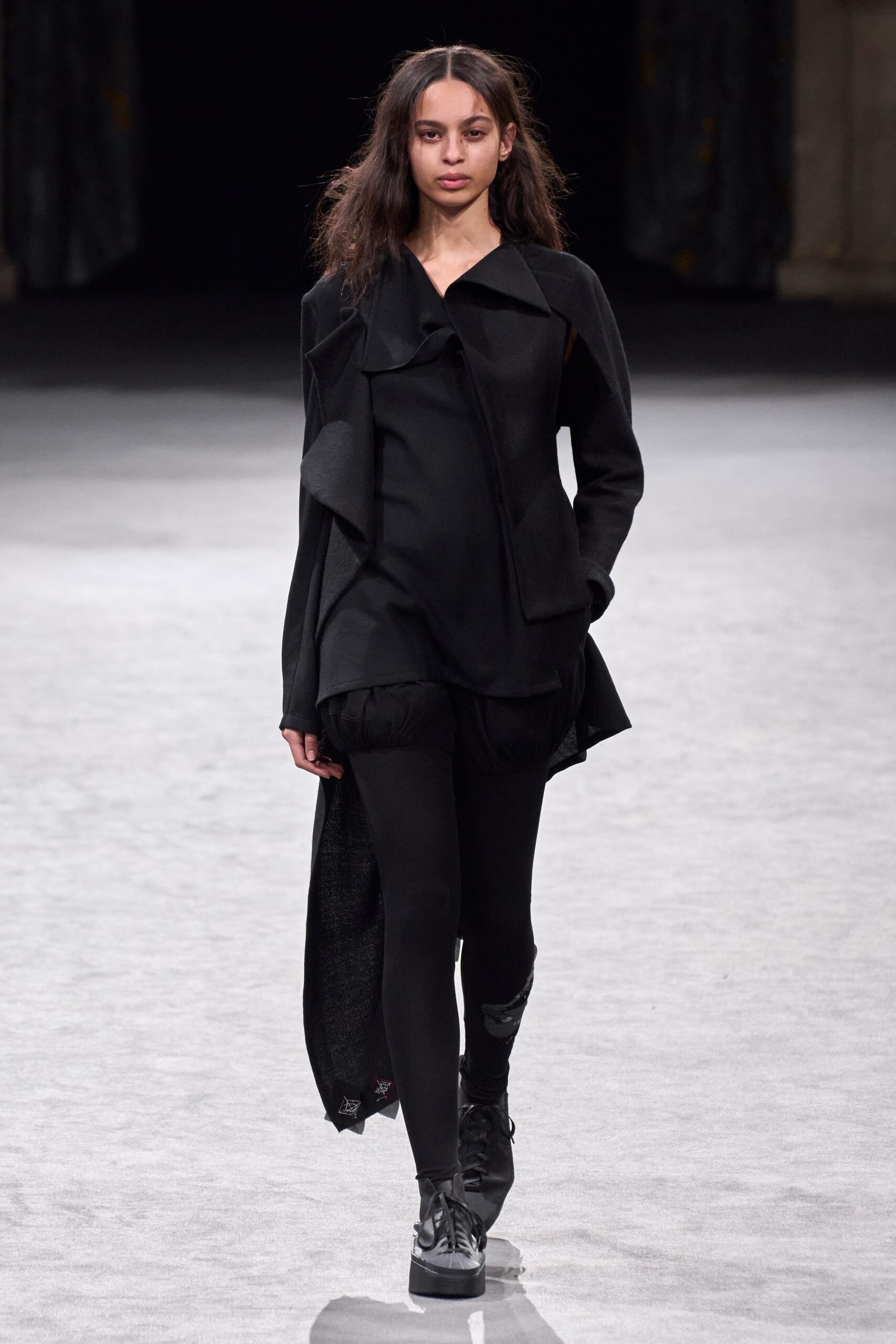 Yohji Yamamoto 2023 秋冬女子成衣系列释出 – NOWRE现客