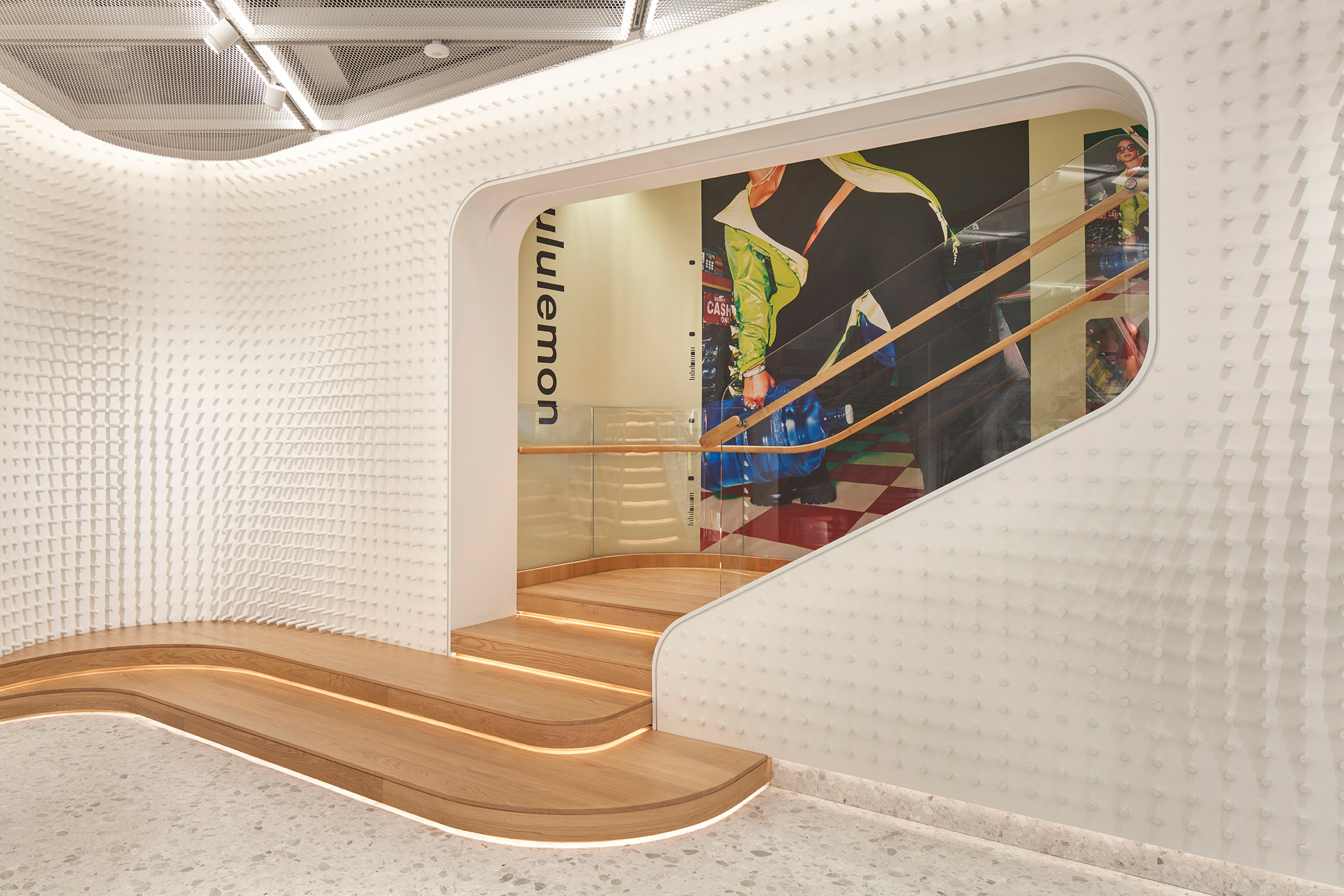 亚太地区最大的 lululemon 门店落地上海静安嘉里中心 – NOWRE现客