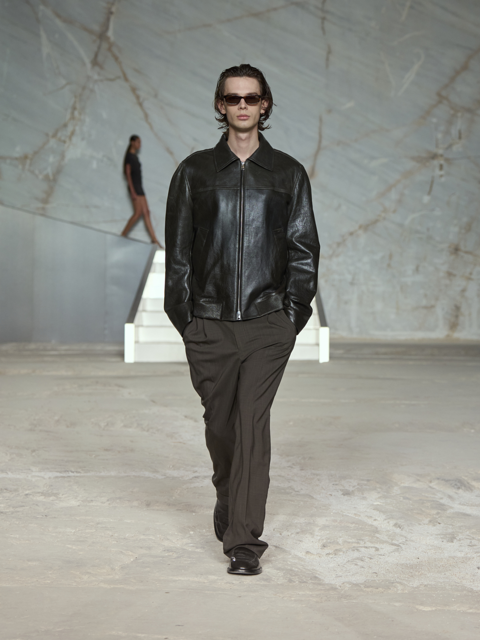 「快时尚」却不便宜，COS 为何还能如此受欢迎？ – NOWRE现客