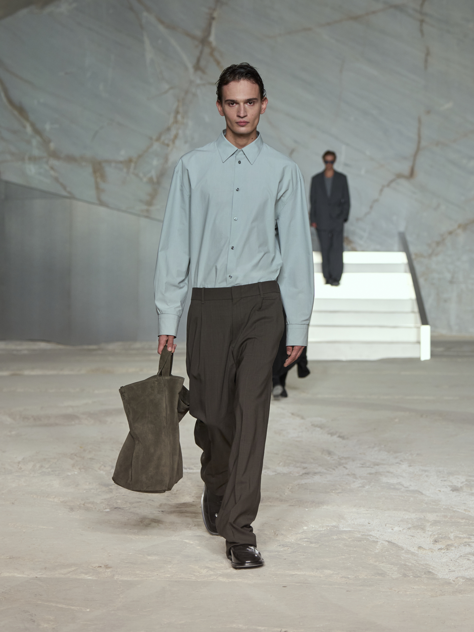 「快时尚」却不便宜，COS 为何还能如此受欢迎？ – NOWRE现客