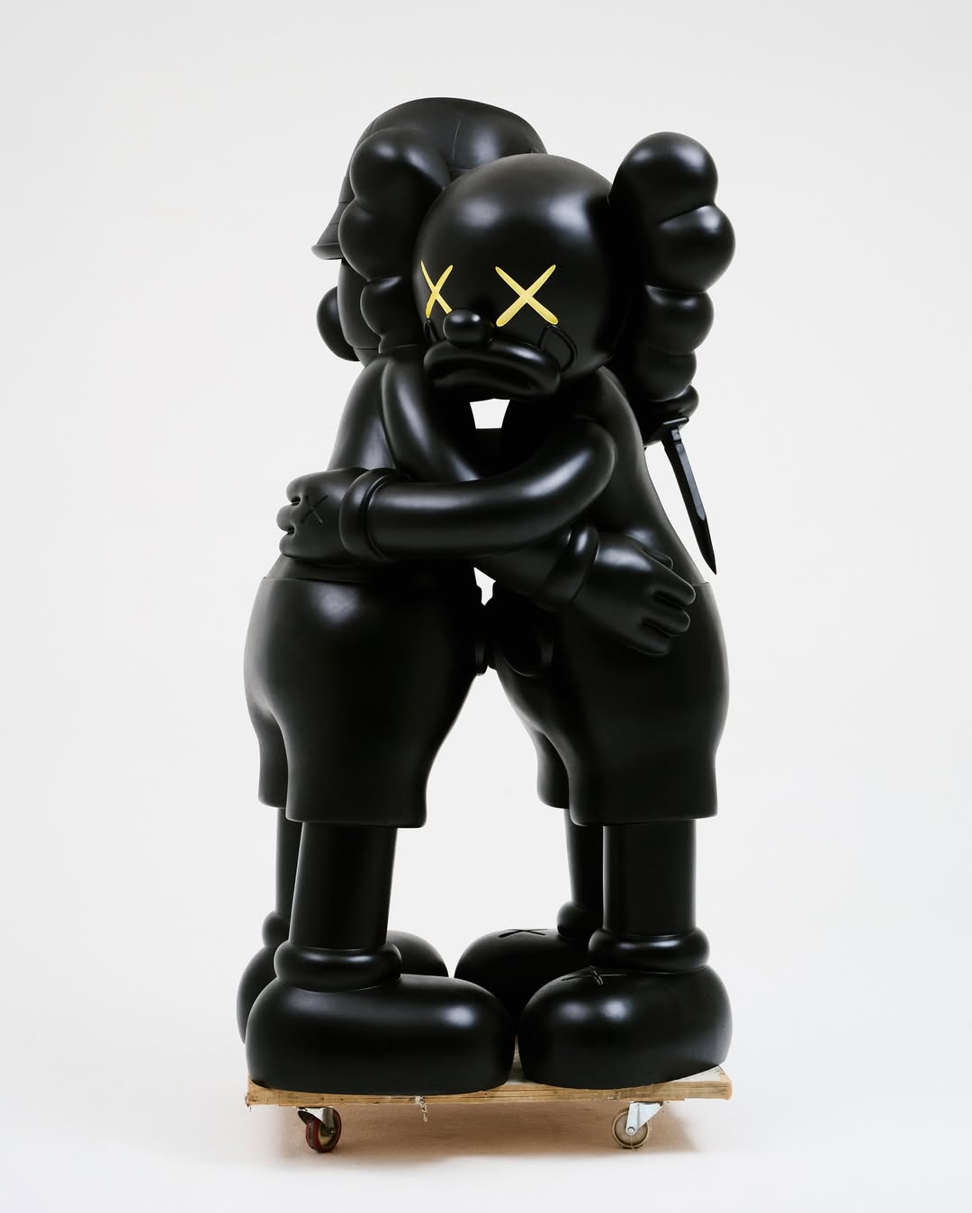 Olaolu Slawn 强行「联名」，KAWS 急了… – NOWRE现客