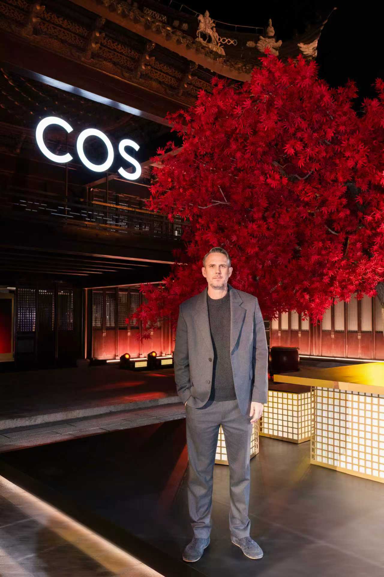 COS 马年新春限时臻享空间于上海天后宫启幕 – NOWRE现客