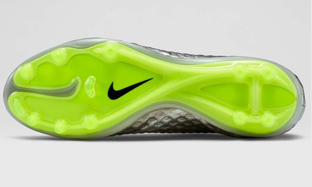 Nike 携手内马尔推出新系列“毒蜂” Liquid Diamond 战靴 – NOWRE现客