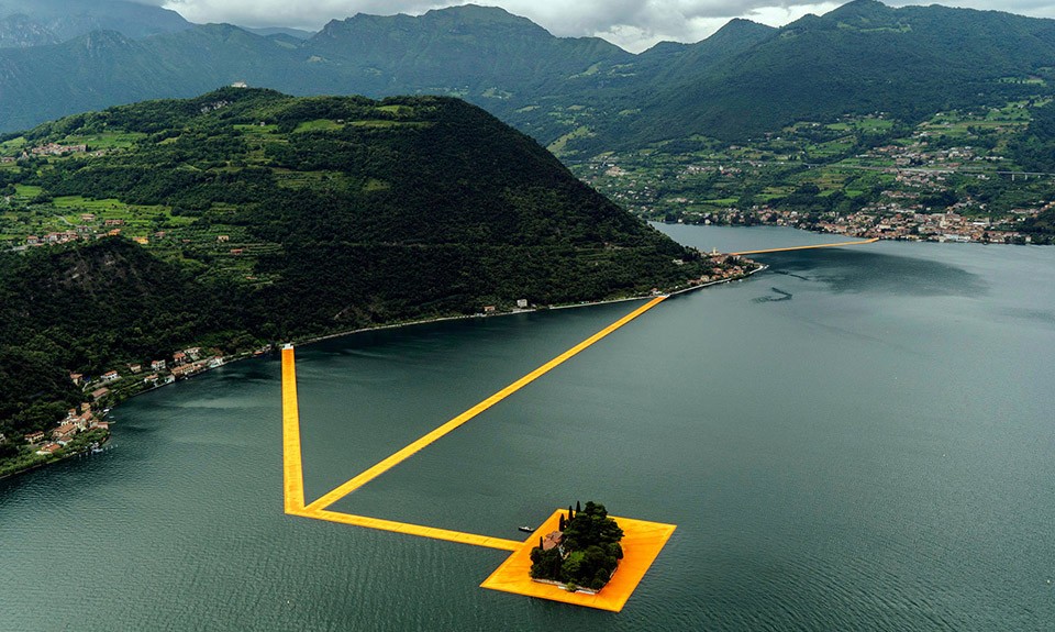 全长 3 公里，大型浮桥装置 “The Floating Piers” 亮相意大利北部 – NOWRE现客